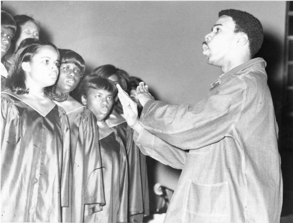 Youth Sing Praise - Gospel Music Archive